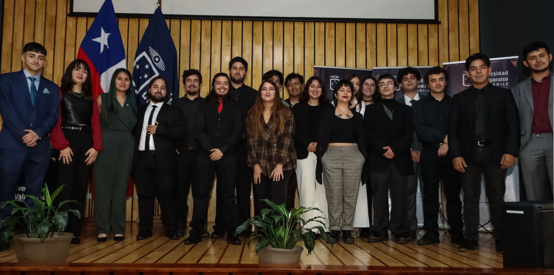 Universidad de Valparaíso - 65 nuevos profesores y profesoras recibieron sus constancias de ...